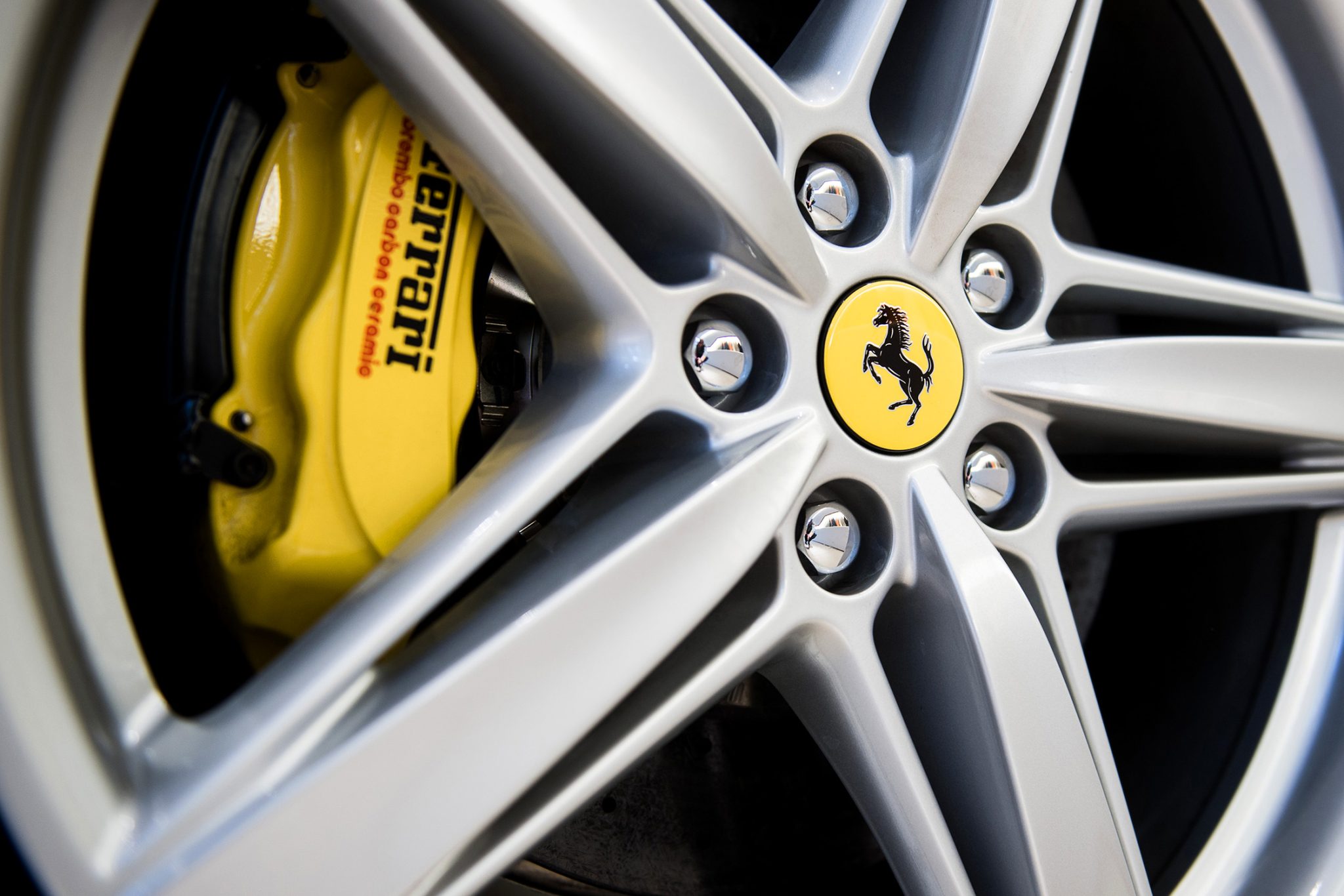 Ferrari Surges 10% on Wall Street after Reporting Strong Earnings ...