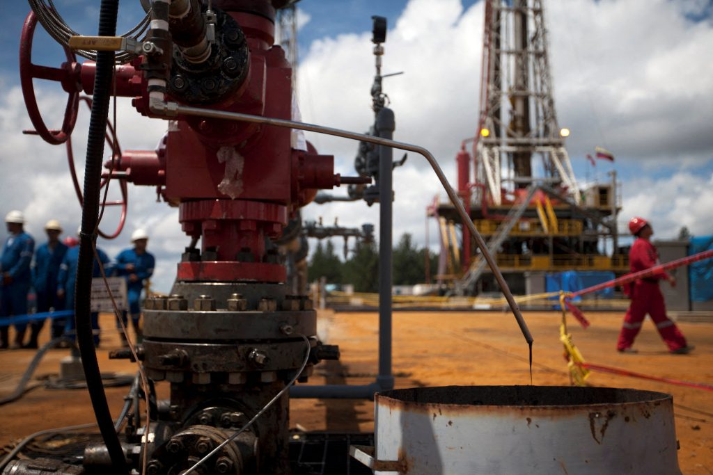 Crude Oil Eases, Traders Assess Russia Supply Risks, Sanctions - Forex ...