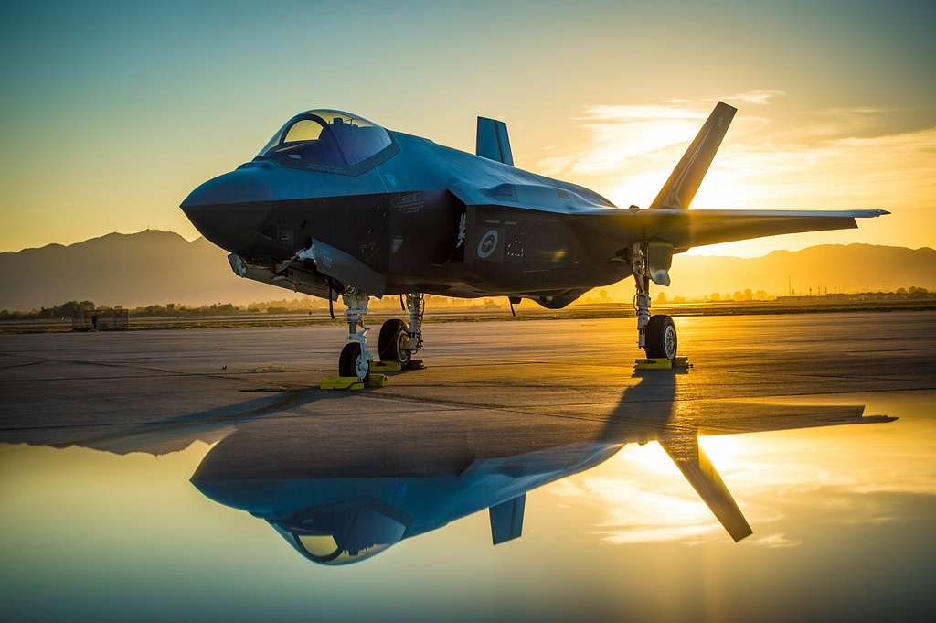 Lockheed Martin LMT Stock Risks Falling Below $500 as Peace Deal and ...